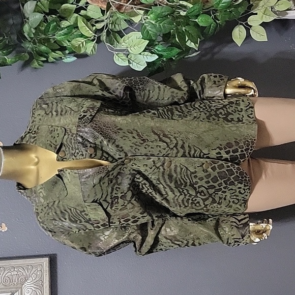 Vintage | Jackets & Coats | Vintage Elcc Olive Green Animal Print Light ...